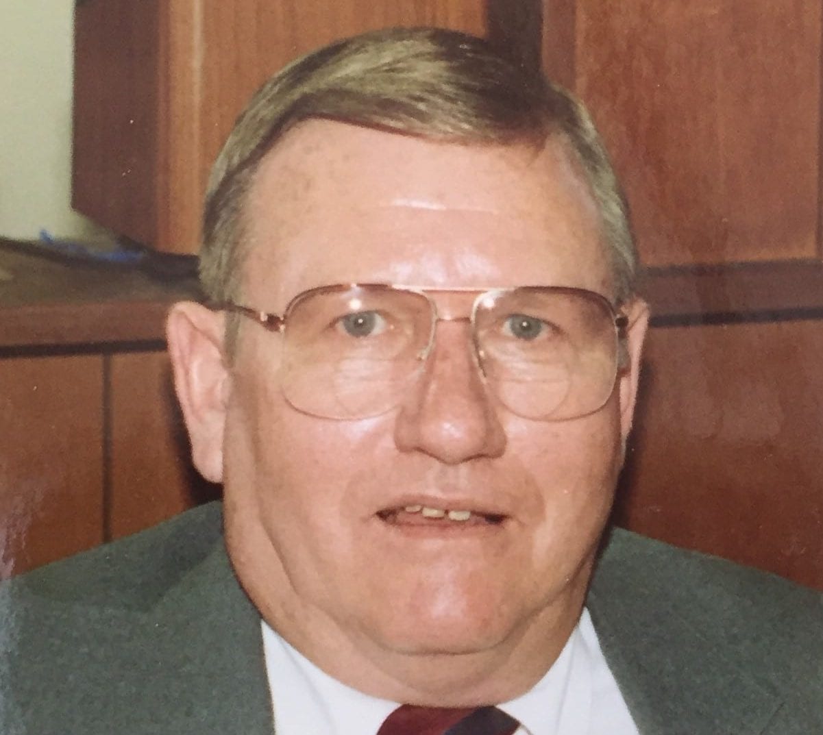 Kenneth L. Seaman | Silver Oaks Funeral & Cremations
